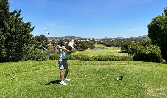 Going The Extra Yard For Your Holiday - GroupiaGolf